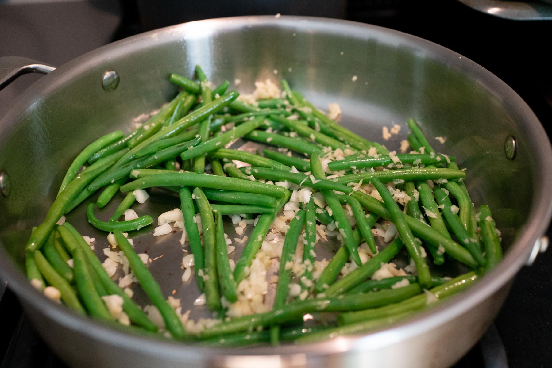 Garlic and Ginger Green Beans - Onolicious Hawaiʻi