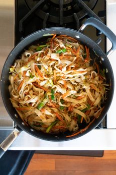 Hawaii's Local-Style Chow Fun - Onolicious Hawaiʻi