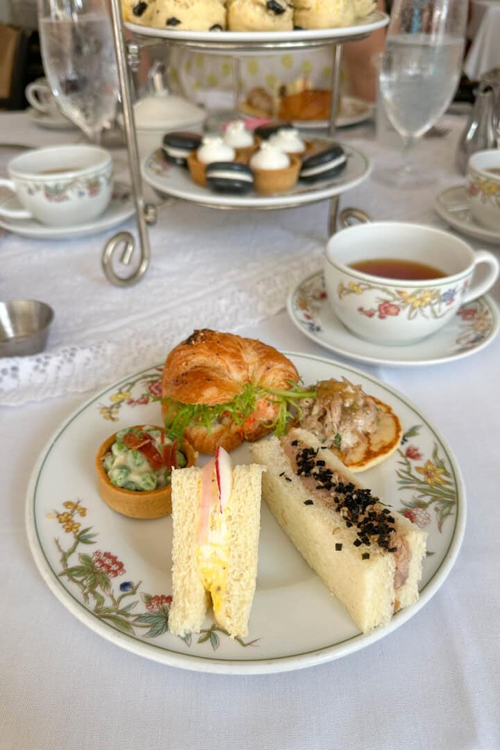 Afternoon Tea at Moana Surfrider (Oahu) - Onolicious Hawaiʻi