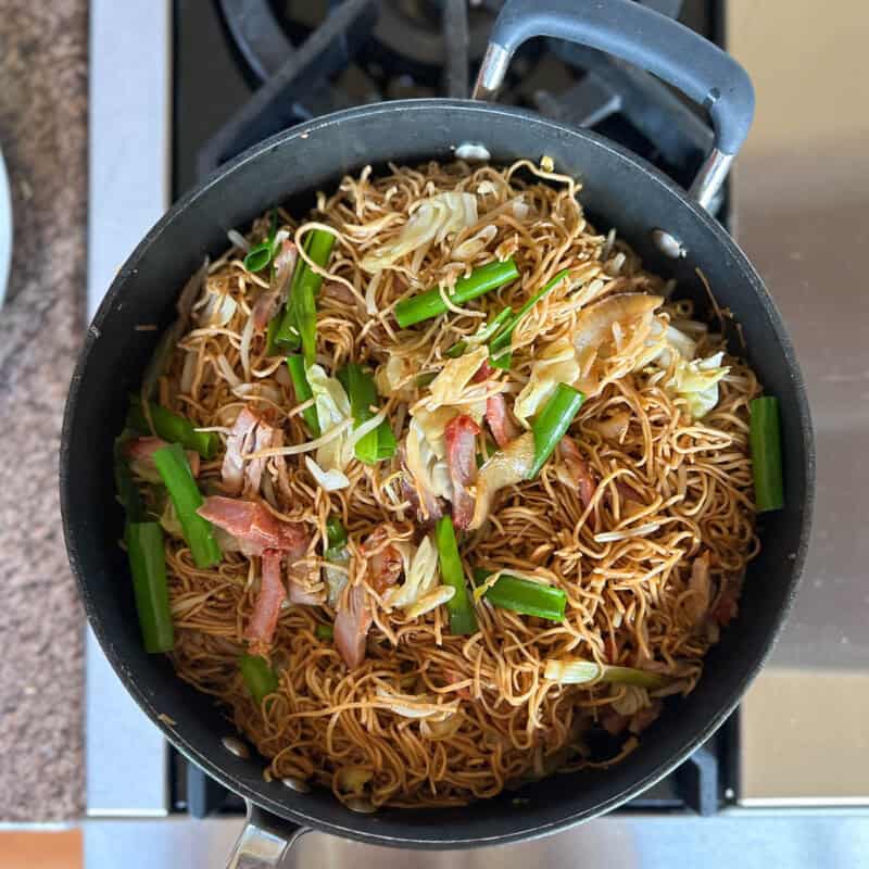 Char Siu Chow Mein - Onolicious Hawaiʻi